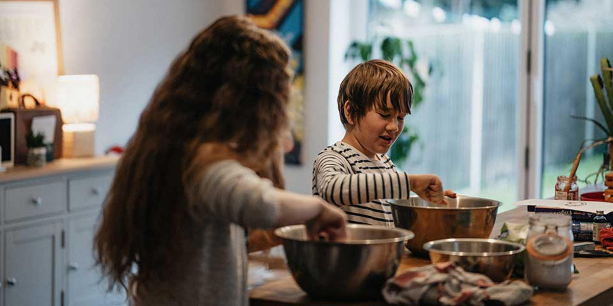 5 Better Ways to Distract Kids at Home